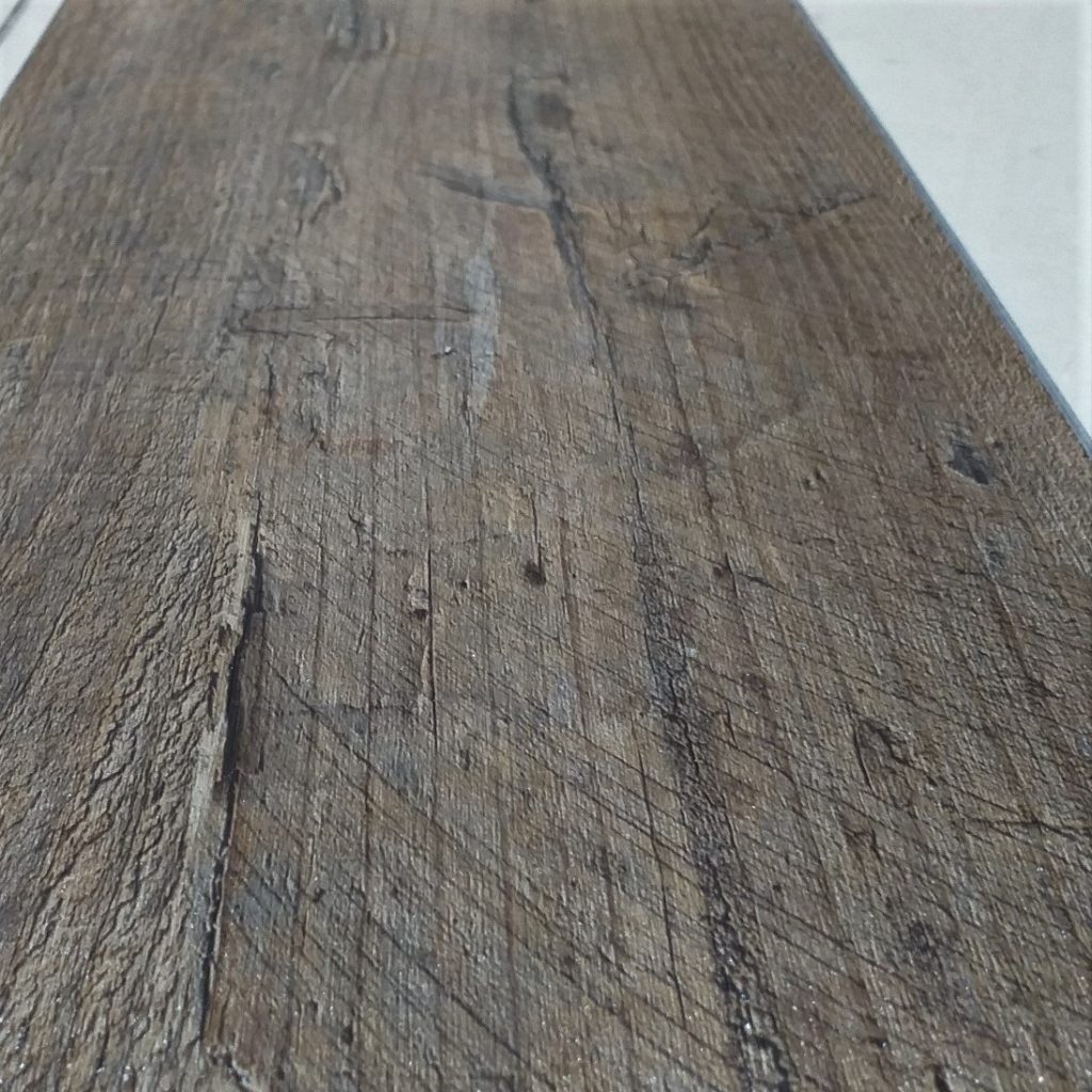 x PISO VINYL HICKORY 1220x 180x 4MM LM - Procontratista